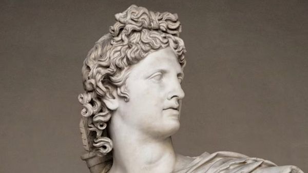 Unveiling the Peso Pluma Haircut: A Trendsetting Mullet-Like Hairstyle